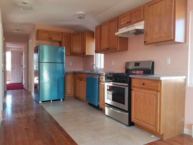 14588 180th St, Queens, NY 11434 - Townhome Rentals in Queens NY ...