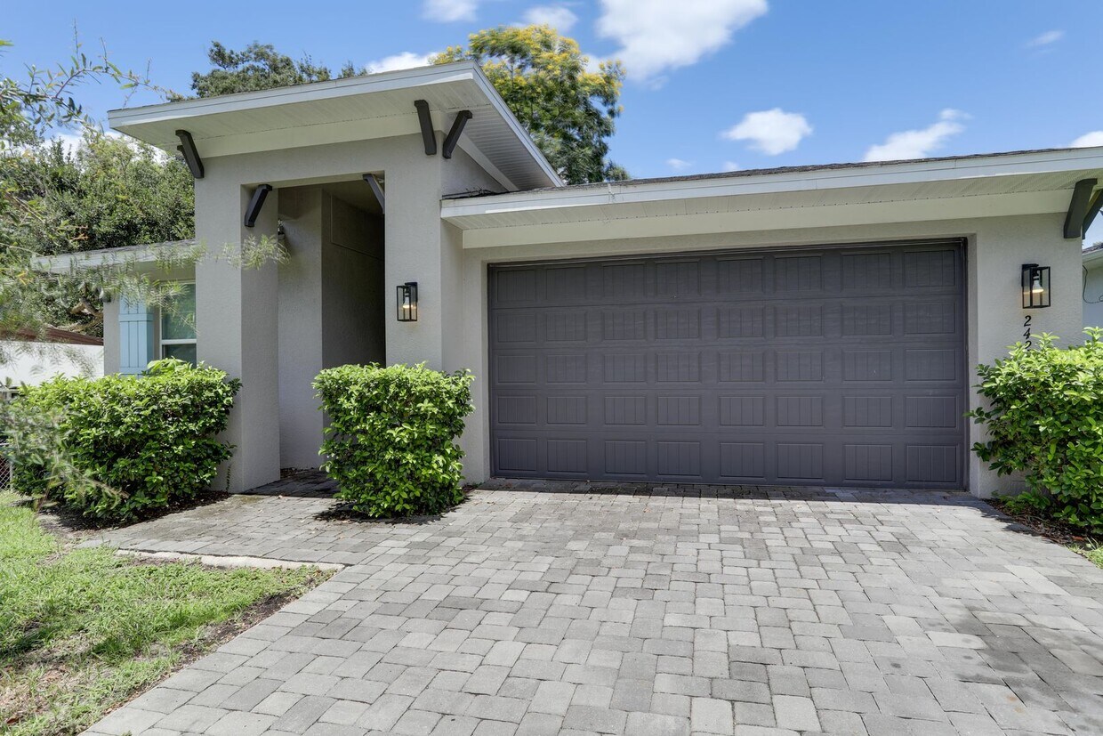 2425 Newberry St, Orlando, FL 32806 - House Rental in Orlando, FL ...