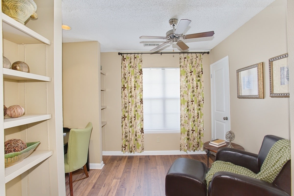 Brixworth at Bridge Street - 6620 Old Madison Pike Nw Huntsville, AL ...