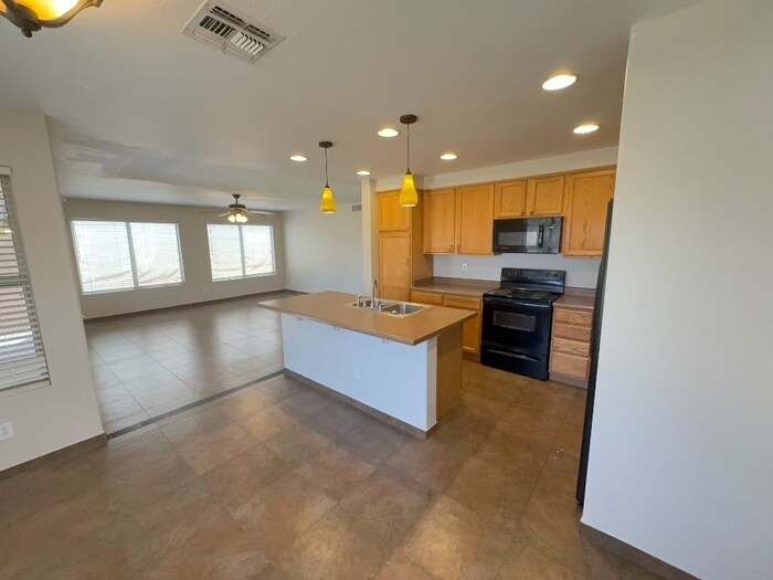 14900 W Elko Ct, Surprise, AZ 85374 - House Rental in Surprise, AZ ...