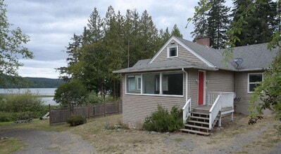 Apartments for Rent with Wheelchair Access in Blyn WA