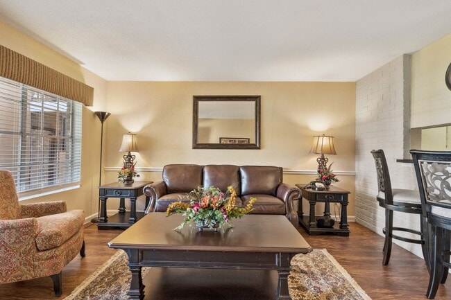 Siena on Westheimer - 6263 Westheimer Rd Houston, TX - Apartments for ...