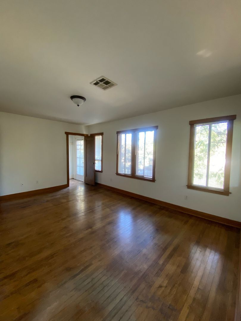 15708 Rayen St, Los Angeles, CA 91343 - Room for Rent in Los Angeles ...
