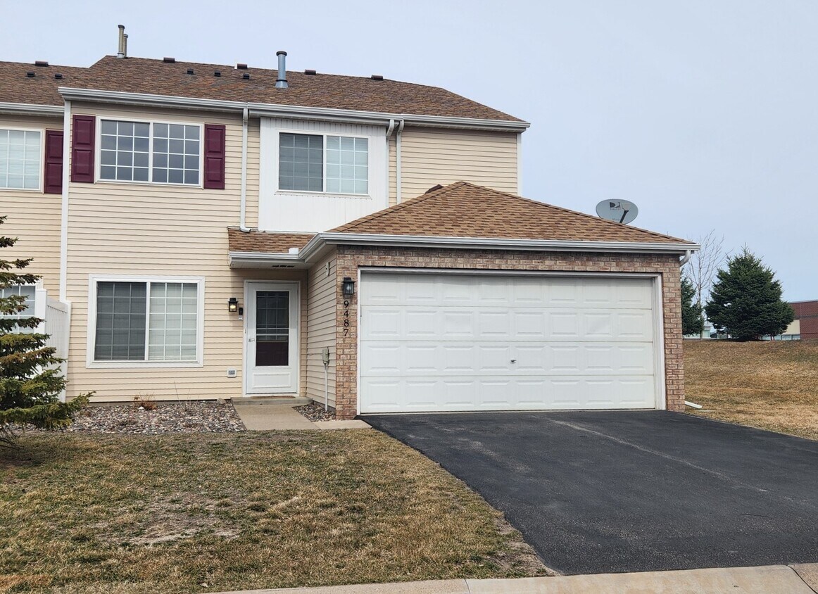 9487 Jewel Ln N, Osseo, MN 55311 - Townhome Rentals in Osseo MN ...