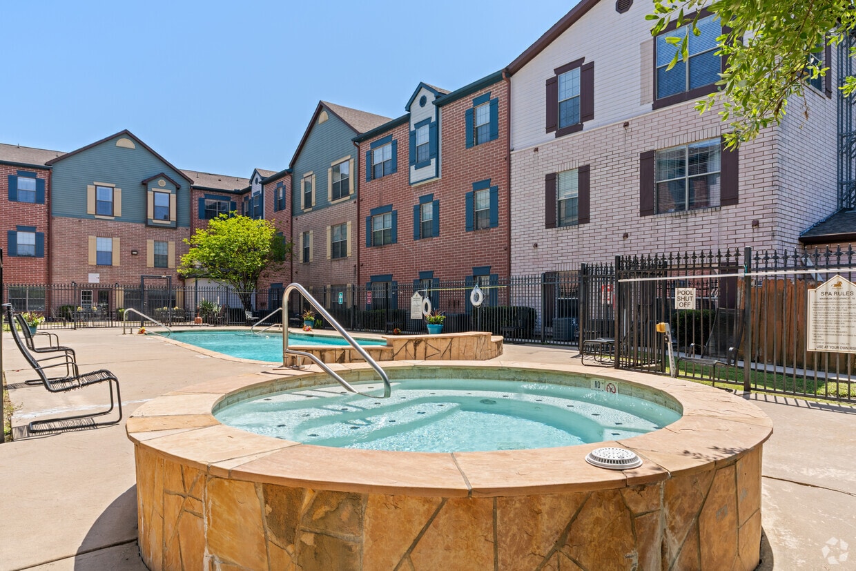 Manor at Jersey Village - 12400 Castlebridge Dr Houston, TX 77065 ...