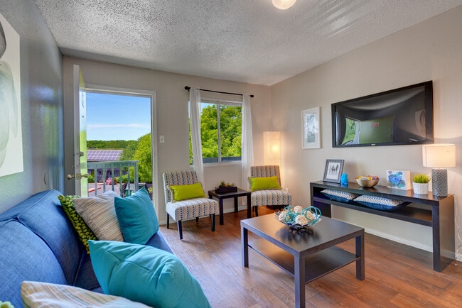 Mia Riverside - Apartments in Austin, TX | Apartments.com