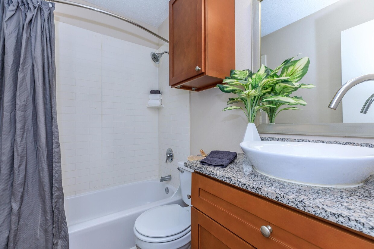 Terraces At Metairie - 3913 N I-10 Service Rd Metairie, LA 70002 ...