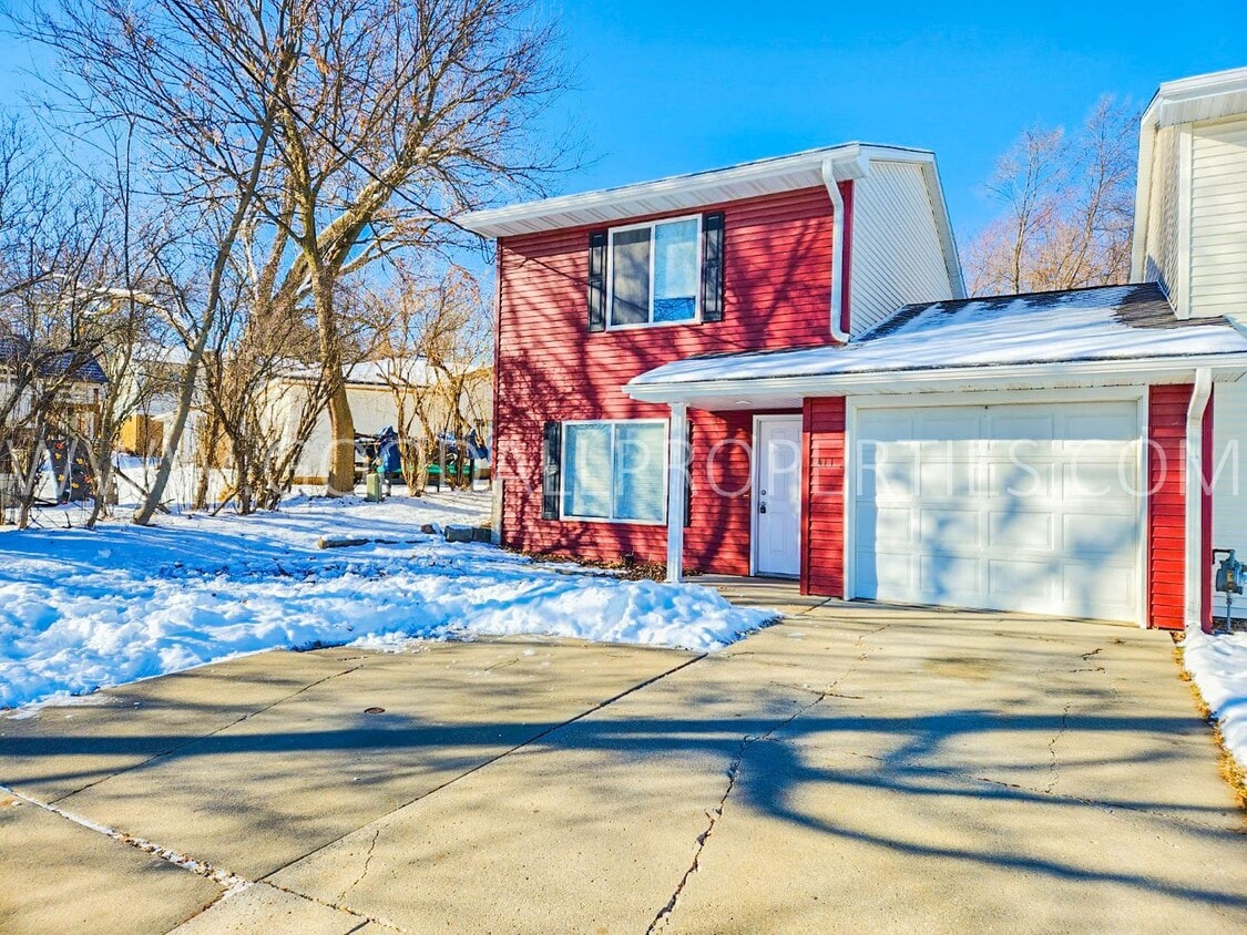 411 Hazel St, Van Meter, IA 50261 - House Rental in Van Meter, IA ...