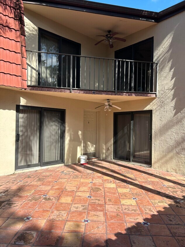 3935 Victoria Dr, West Palm Beach, FL 33406 - Townhome Rentals in West ...