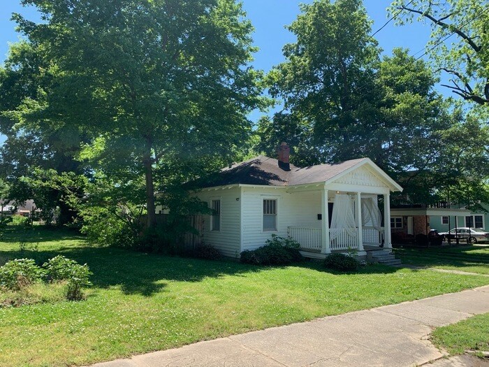 818 E Martin St, Raleigh, NC 27601 - House Rental in Raleigh, NC ...