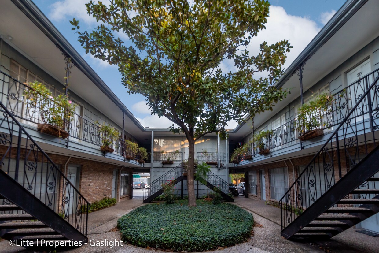 Gaslight Square Rentals in Houston at 604 W Main St Houston, TX ...