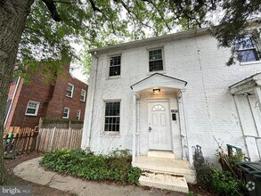 Stratton House Condominiums Houses for Rent - Arlington, VA from