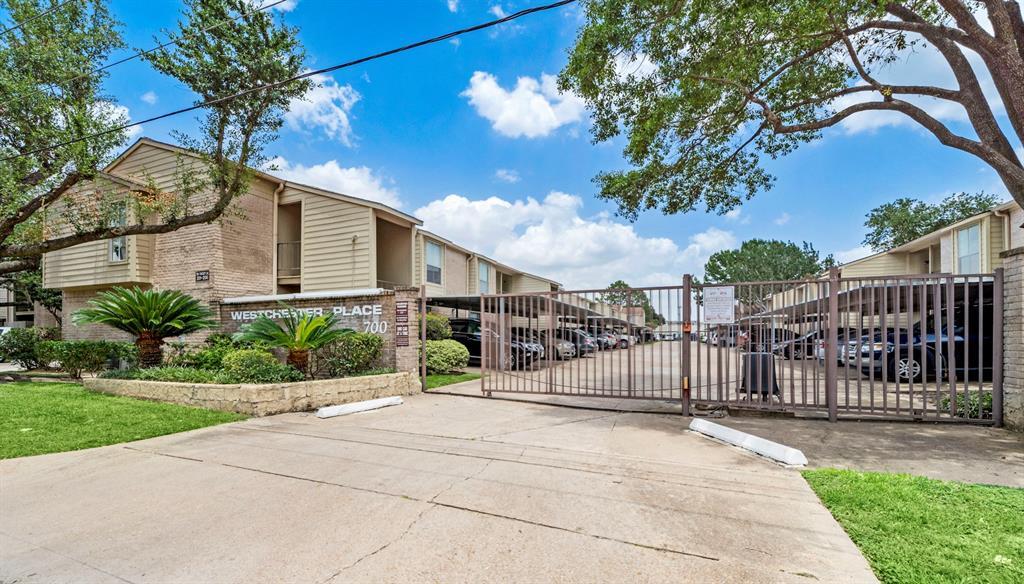 700 Thicket Ln Unit 401, Houston, TX 77079 - Condo for Rent in Houston ...