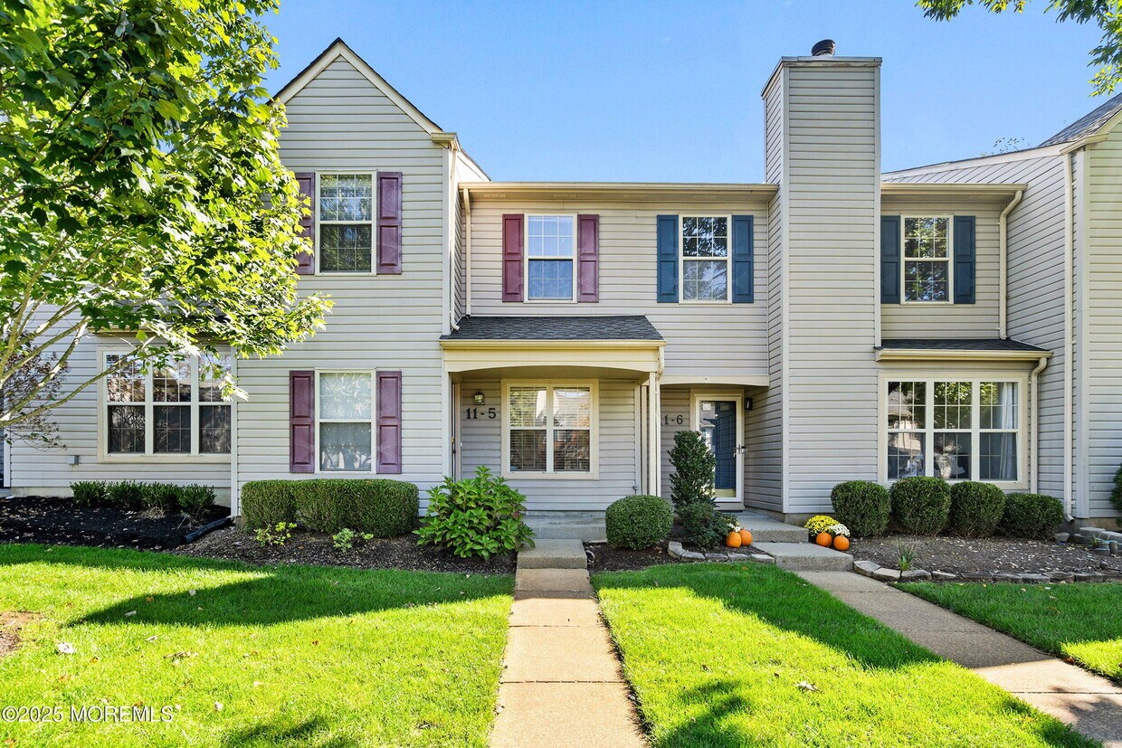 11 Stuart Dr Unit 5, Freehold, NJ 07728 - Condo for Rent in Freehold ...