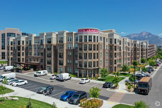 Alta View Estates Apartments for Rent with Hardwood Floors - Sandy, UT ...