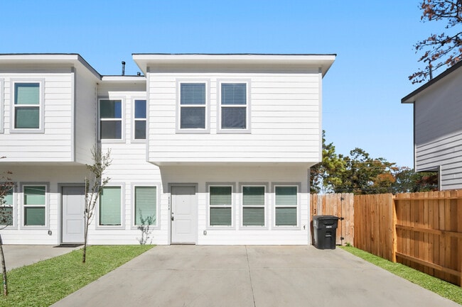 8302 Tidwell Rd Apartment | Rice University | Off-Campus Housing Search