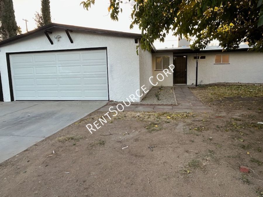 44105 3rd St E, Lancaster, CA 93535 - House Rental in Lancaster, CA ...