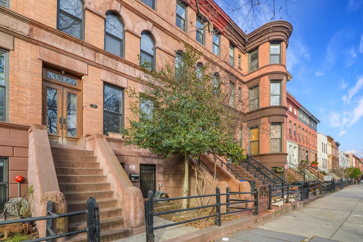 319 Decatur St, Brooklyn, NY 11233 - Townhome Rentals in Brooklyn NY ...