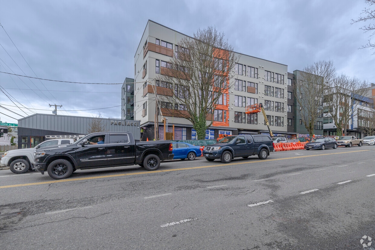 The Reed - 4015 Stone Way N Seattle, WA 98103 | Apartments.com