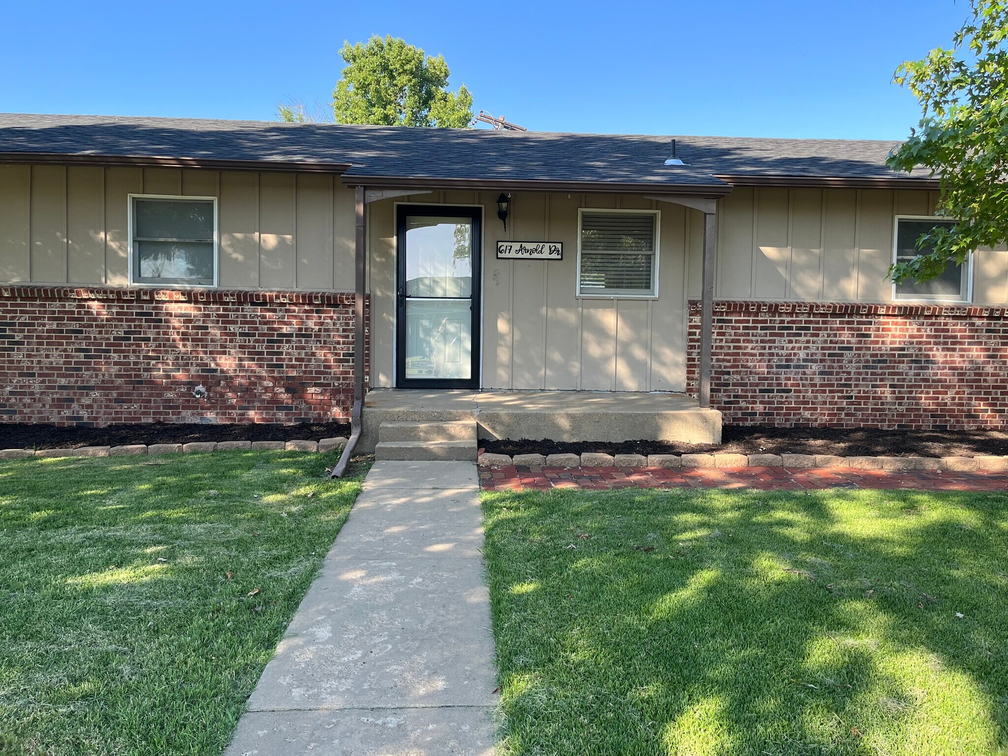 617 Arnold Dr, Lyons, KS 67554 - House Rental in Lyons, KS | Apartments.com