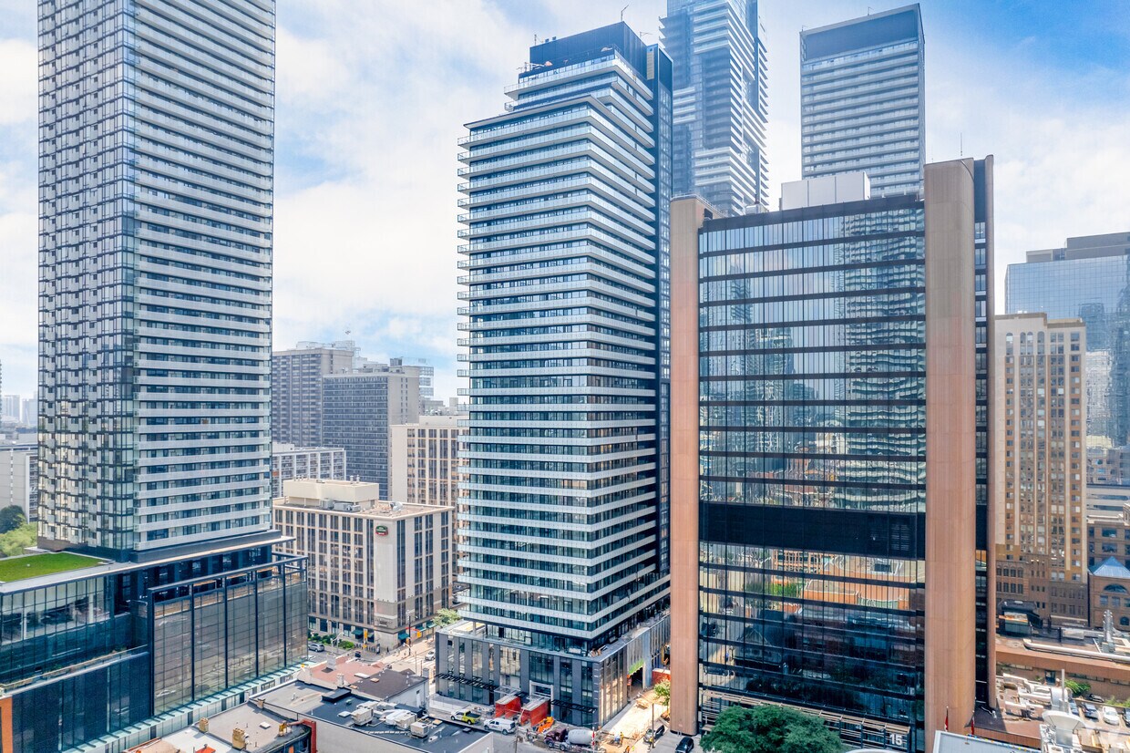 Halo Residences Apartments - 480-484 Yonge St Toronto, ON | Apartments.com
