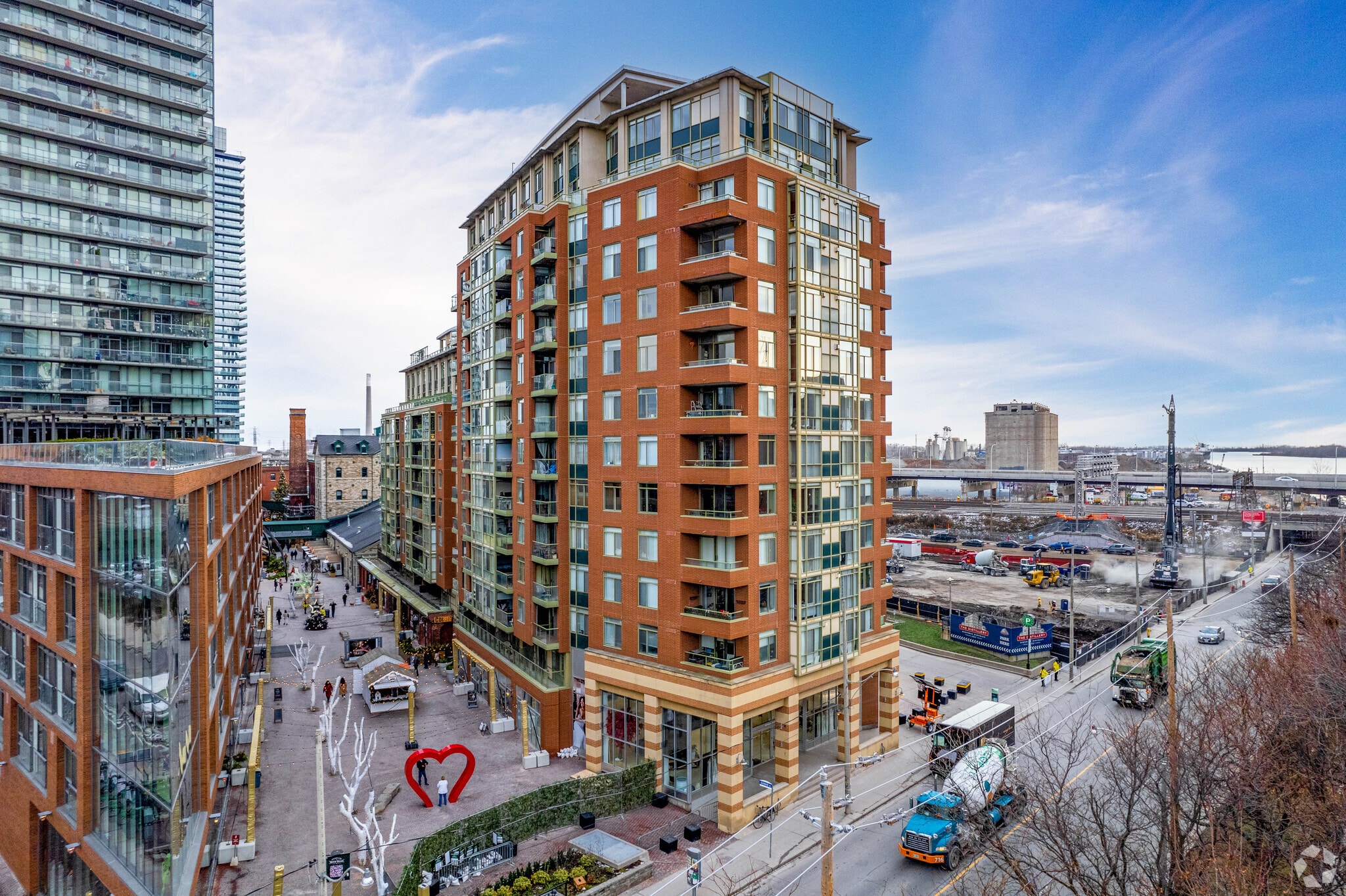 Parliament Square Apartments - 39 Parliament St Toronto, ON ...
