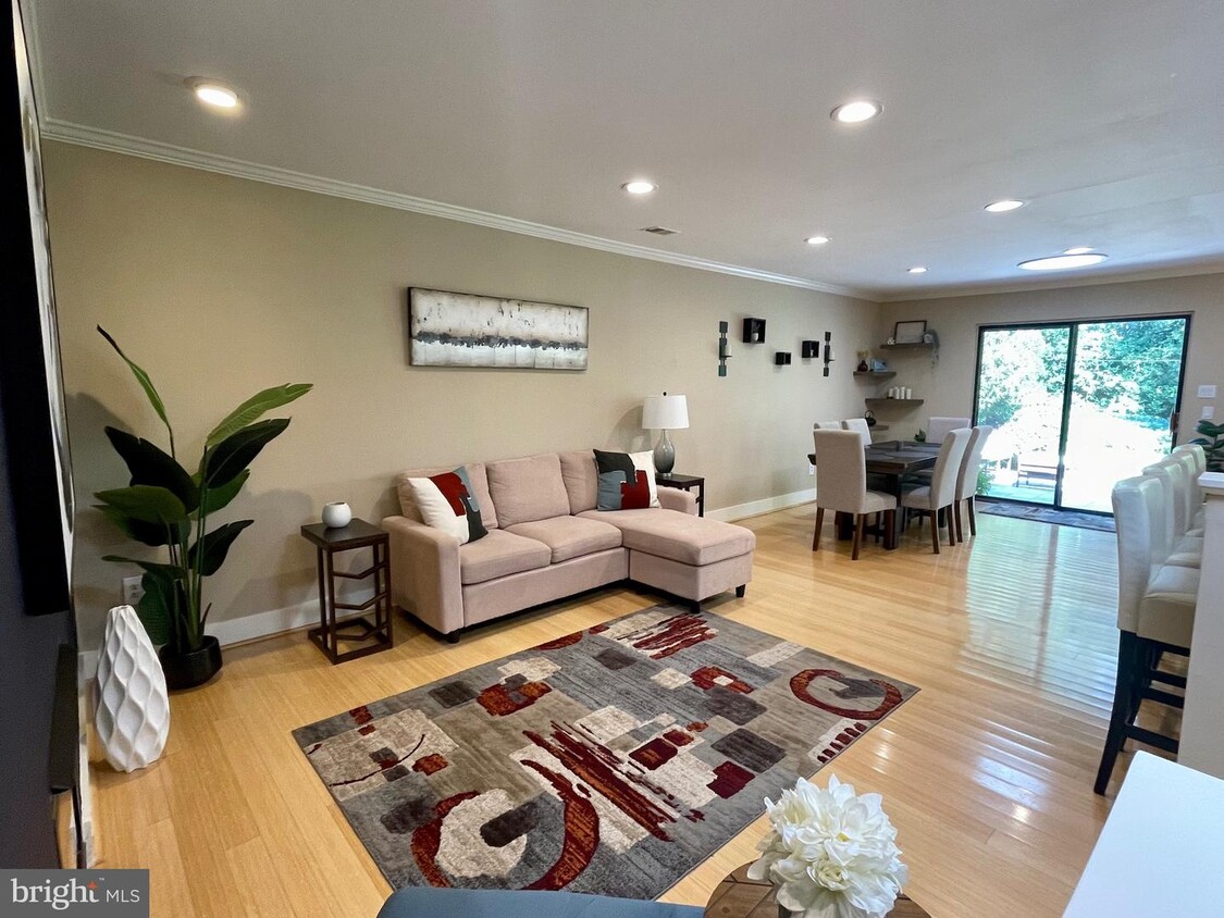 11302 Gatesborough Ln, Reston, VA 20191 - House Rental in Reston, VA ...