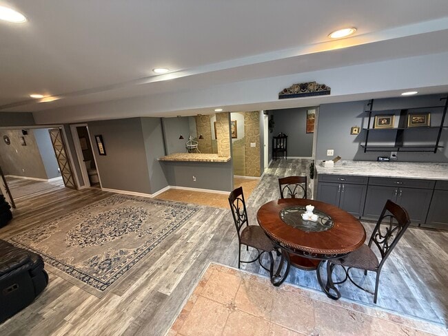 Apartments for Rent with Extra Storage Near Ryan Ridge Manor ...