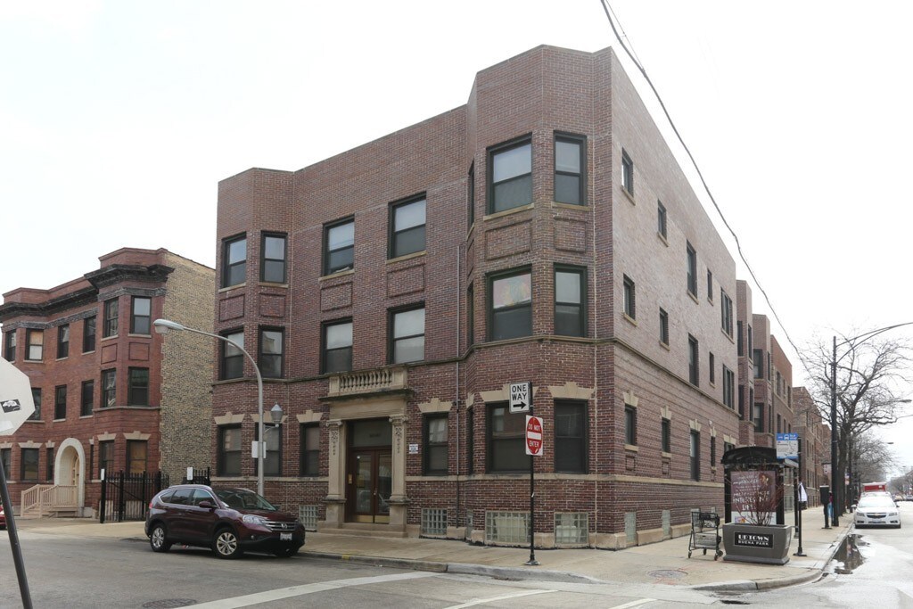945 W Cullom Ave Unit THR*EE, Chicago, IL 60613 - Condo for Rent in ...