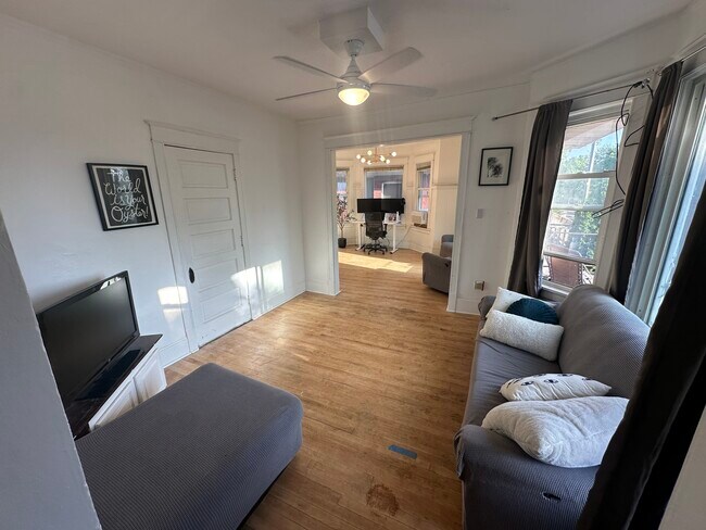 932 S 4th St, Milwaukee, WI 53204 - House Rental in Milwaukee, WI ...