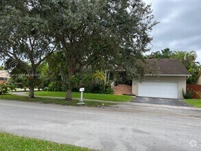 Arvida Park Houses for Rent with a Swimming Pool - Miami, FL - 1 Homes ...