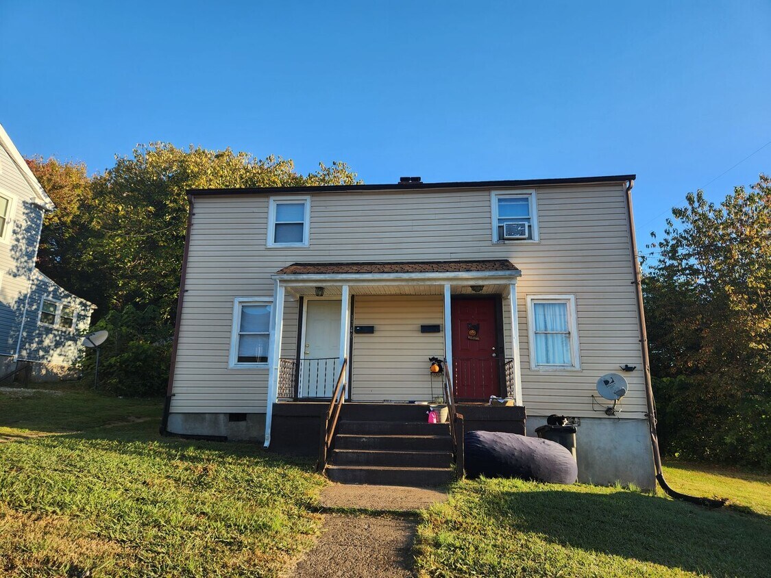 1740-1742 Shaffer St Unit 1740, Lynchburg, VA 24501 - Room for Rent in Lynchburg, VA ...