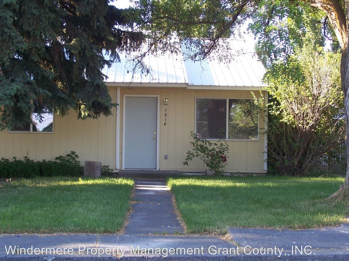 1210 Doolittle Dr, Moses Lake, WA 98837 - Room for Rent in Moses Lake ...
