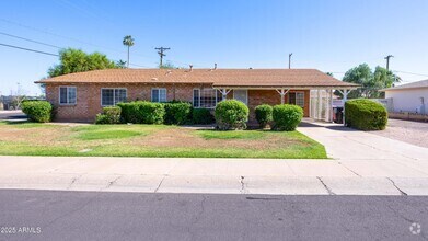 Frontier Place Apartments for Rent with Wheelchair Access - Scottsdale ...