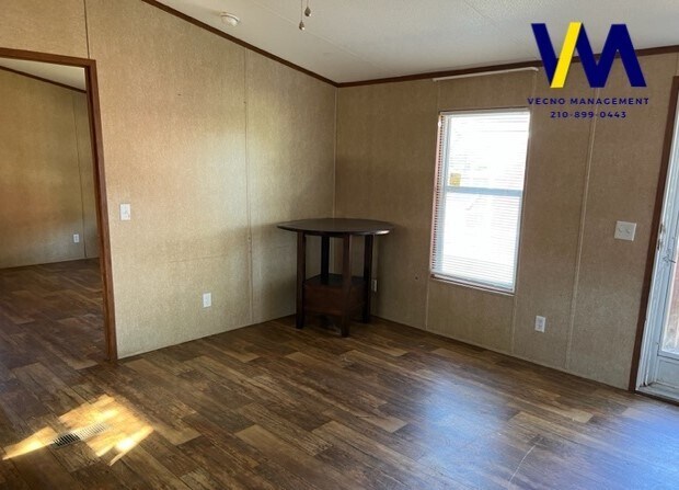 1819 Co Rd 1001 Unit 24, Pearsall, TX 78061 - Room for Rent in Pearsall ...