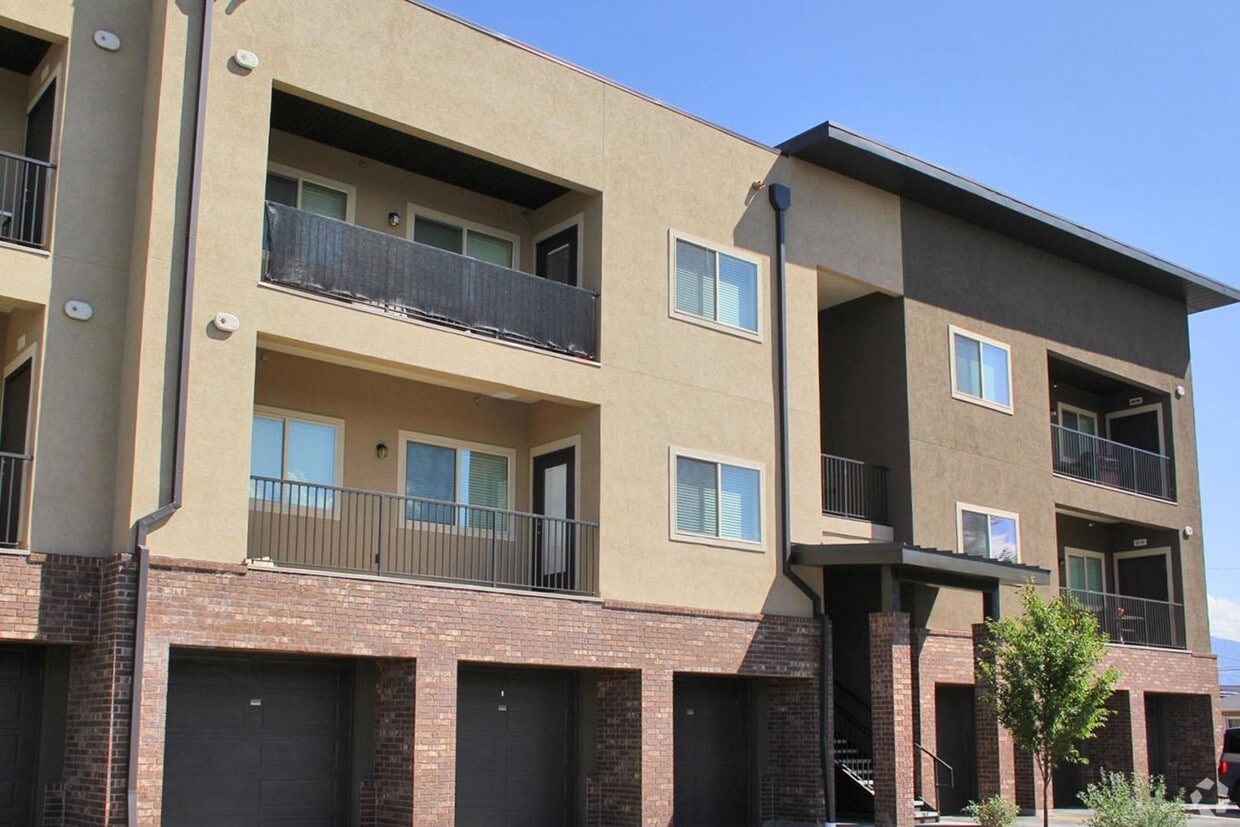 2550 South Main Apartments