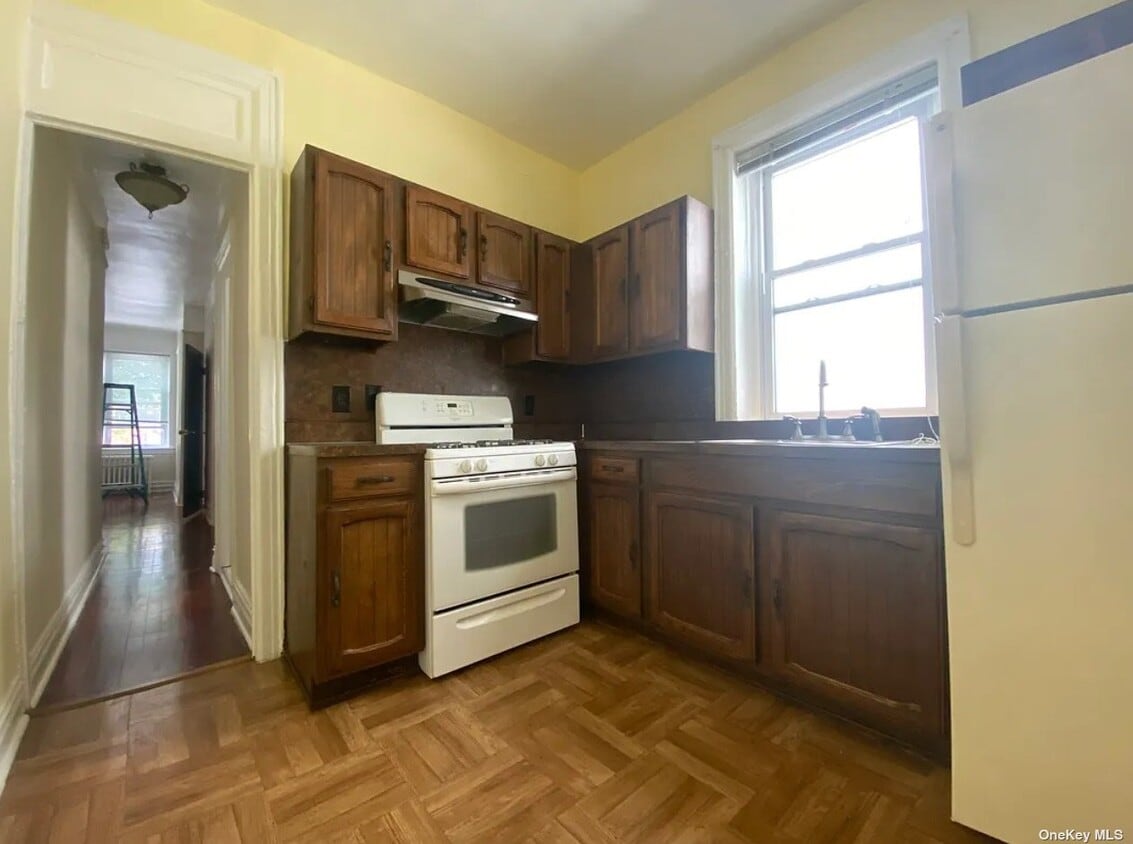 35-51-51 30th St, Queens, NY 11106 - House Rental in Queens, NY | Apartments.com