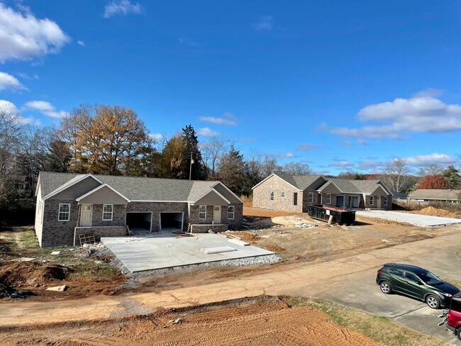 7212 Howard Bennett Way, Knoxville, TN 37931 - Townhome Rentals in ...