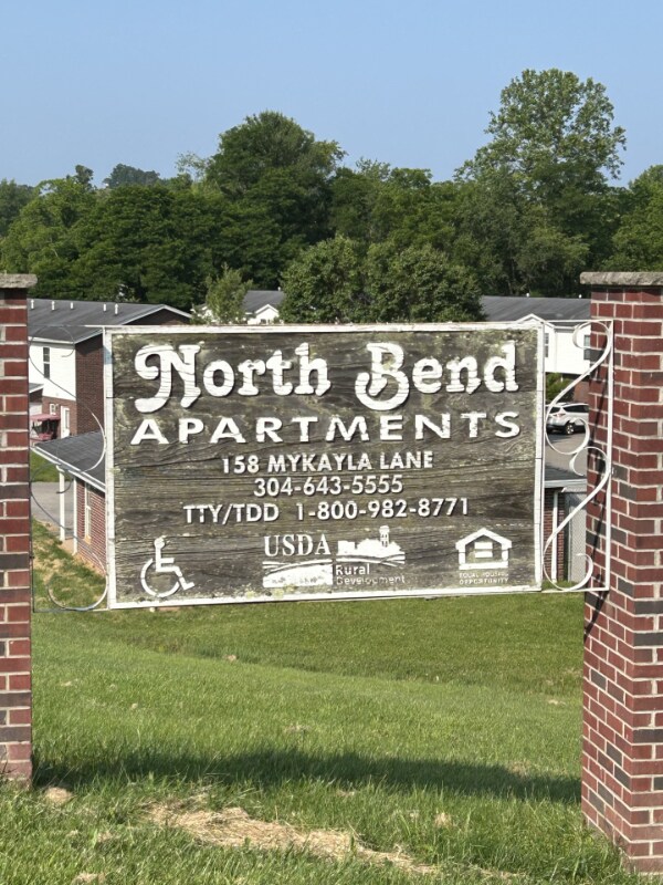 Apartments for Rent with a Balcony in Center Point WV