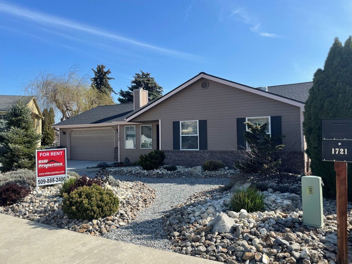 1721 Angela St, Wenatchee, WA 98801 - House Rental in Wenatchee, WA ...