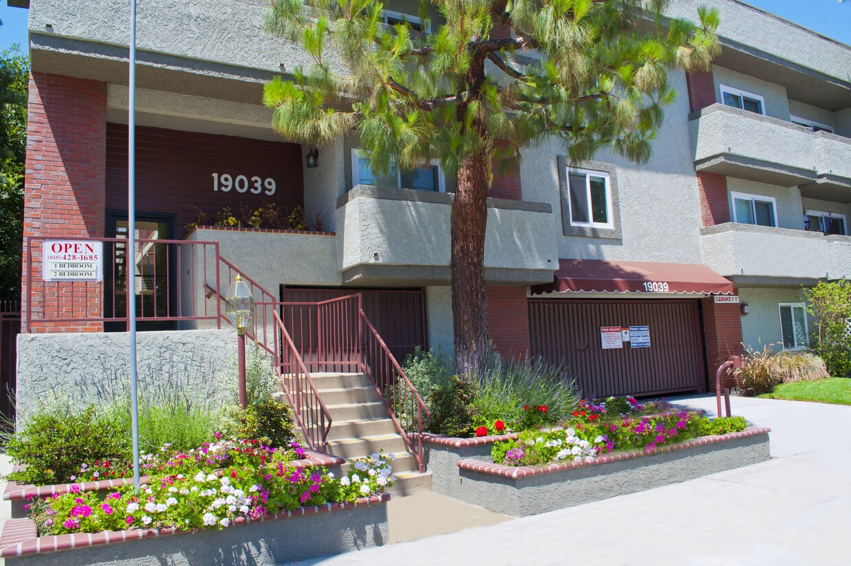 The Ridgeview - 19039 Nordhoff St Northridge, CA - Apartments for Rent ...