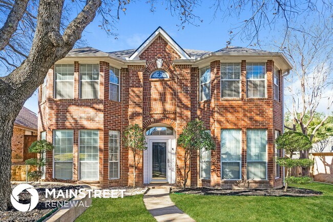 Enchanted Bay Apartments for Rent with a Walk-In Closet - Arlington, TX ...