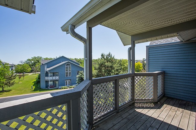 Forest Pointe Rentals - Lake Bluff, IL | Apartments.com