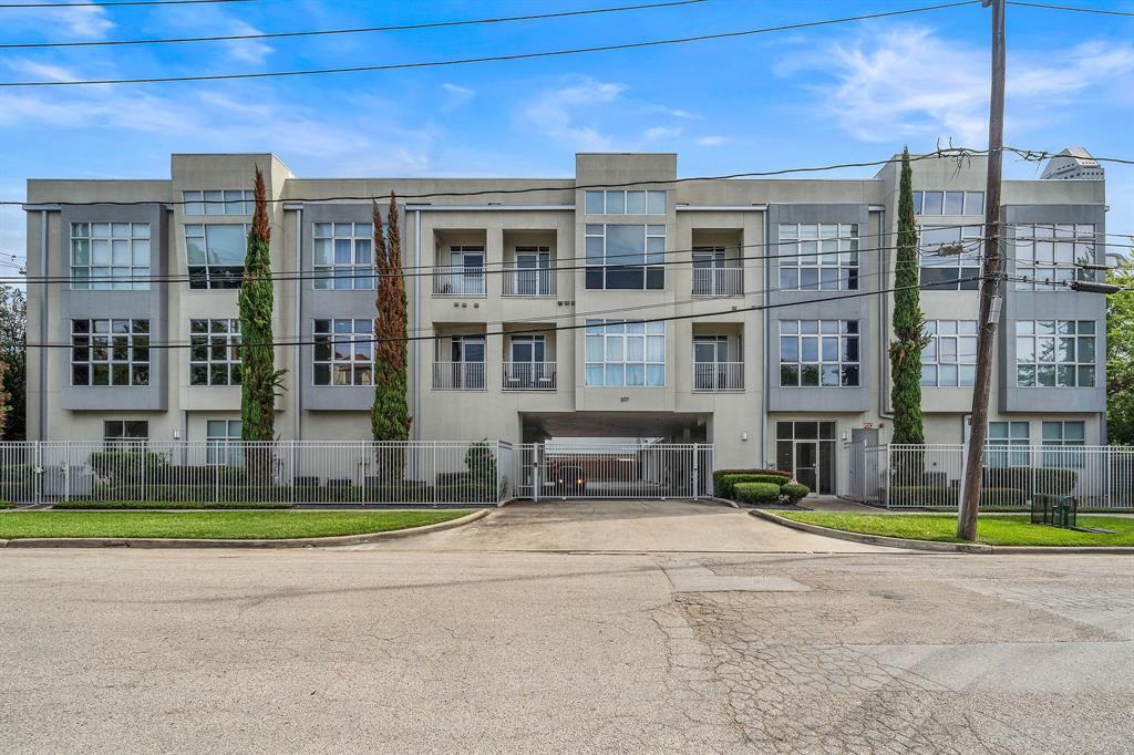 207 Pierce St Unit 202, Houston, TX 77002 - Condo for Rent in Houston ...