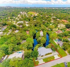 Southland Homes Park Apartments for Rent with High Ceilings - Miami, FL ...