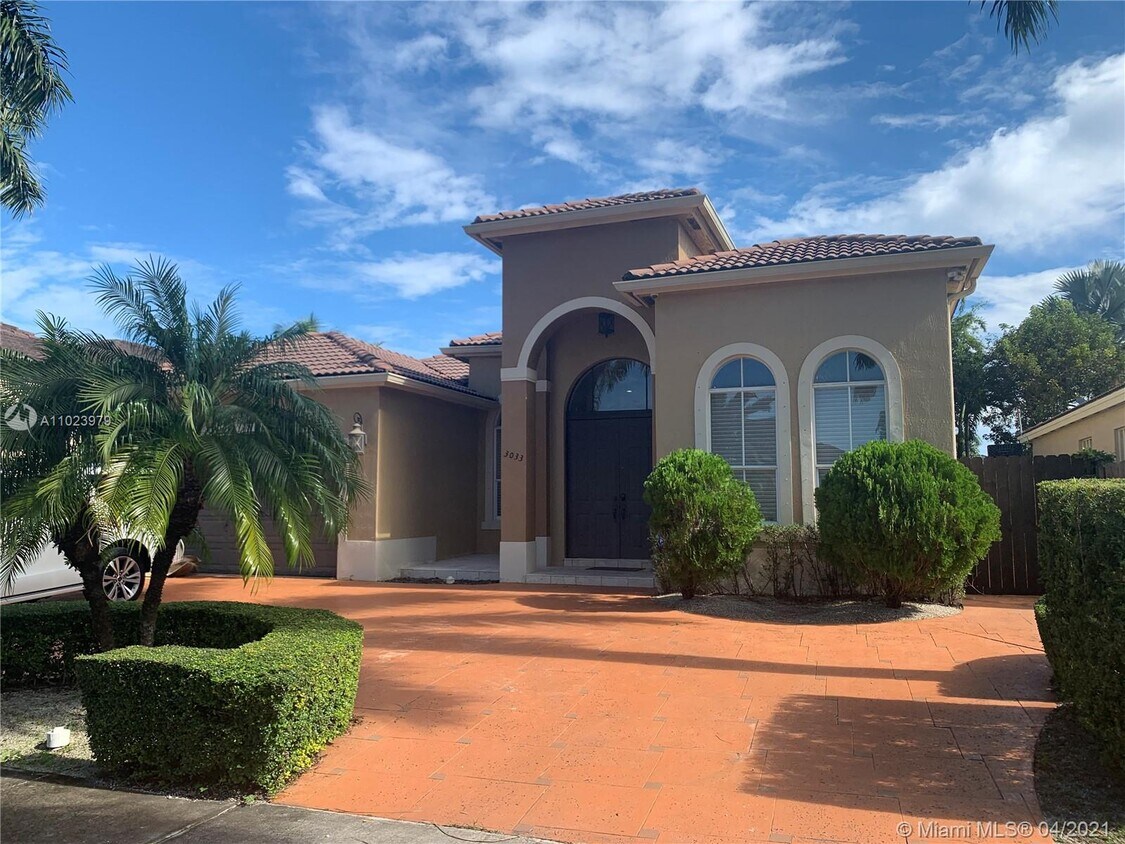 3033 SW 148th Pl, Miami, FL 33185 - House Rental in Miami, FL | Apartments.com