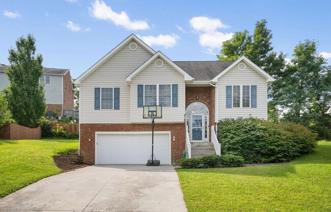 The Villages of Maple Ridge Apartments for Rent - Blacksburg, VA ...