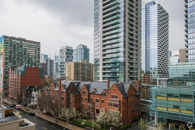Moss Park/Regent Park Apartments under C$1,500 - Toronto, ON - 9 ...