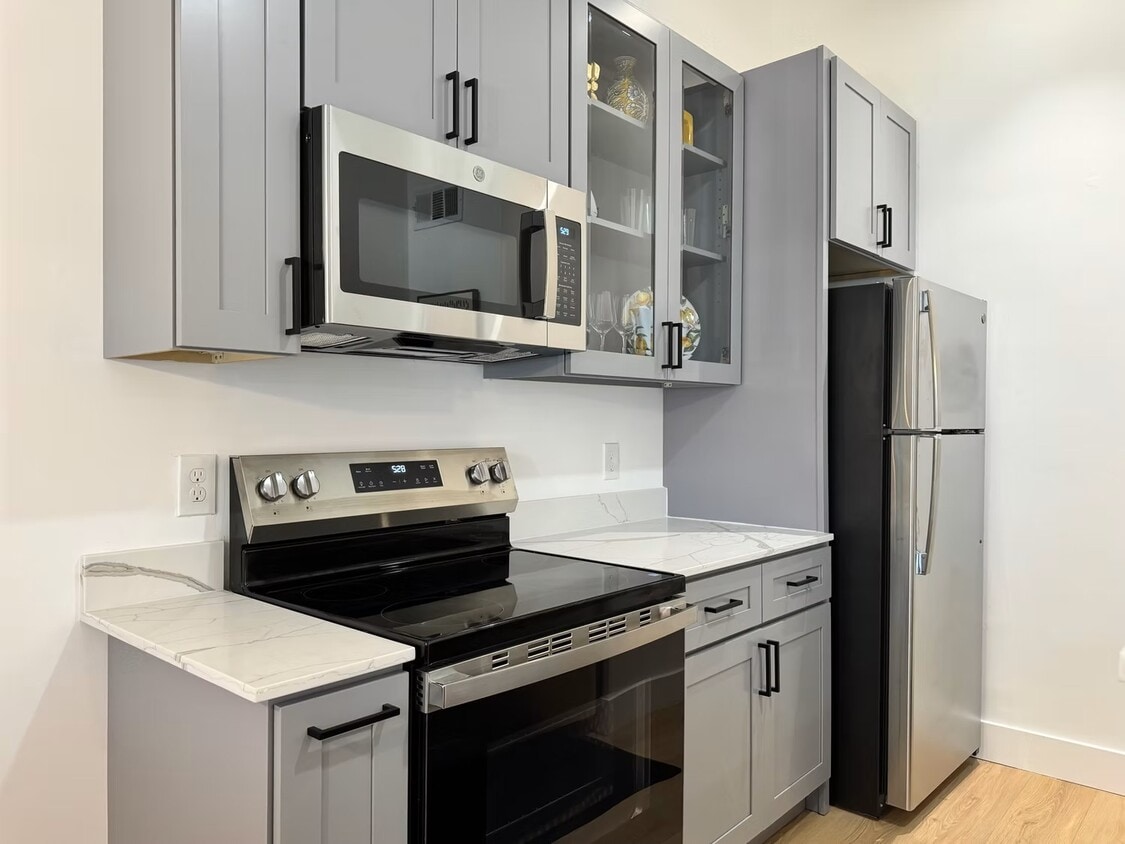 Waters Edge at Lake Palestine Townhomes for Rent - Flint, TX ...