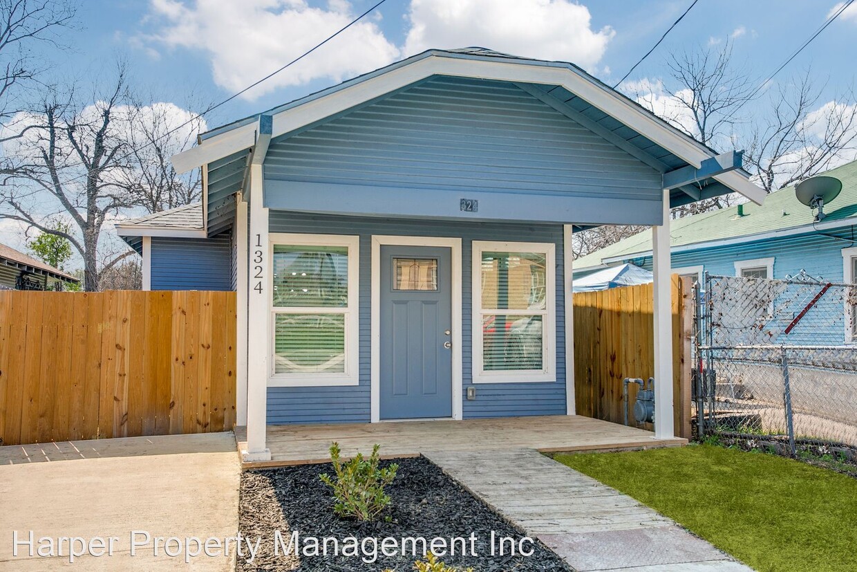 1324 E Carson St, San Antonio, TX 78208 - House Rental in San Antonio ...